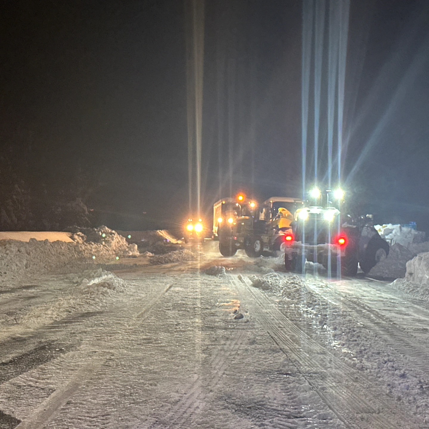 Emergency crews continue work as more snow in store - South Muskoka Doppler Emergency crews continue work as more snow in store - South Muskoka Doppler