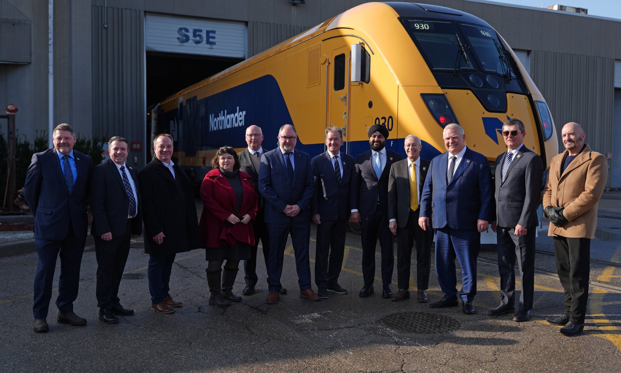 Ontario Government officially unveils new Northlander train set - South ...